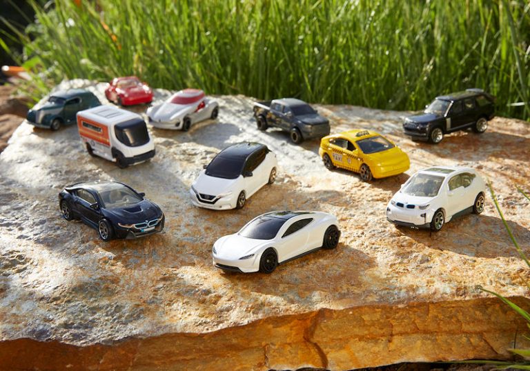 Matchbox Tesla Roadster | CARWALK